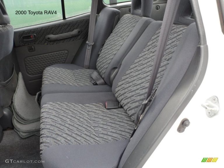 The Car Seat LadyToyota RAV4 - The Car Seat Lady